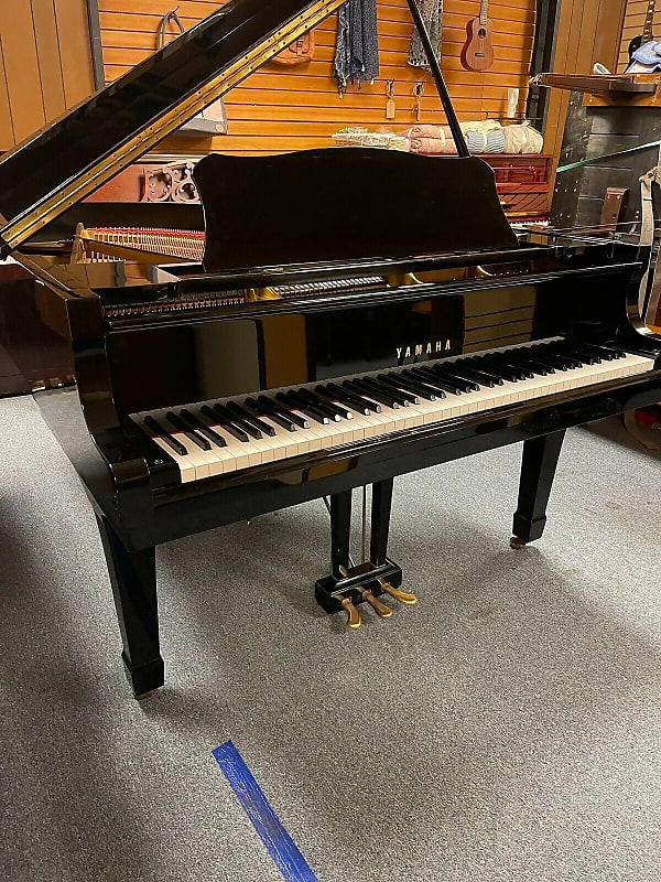 Yamaha Grand Piano Model C3 Ebony Polish | Reverb