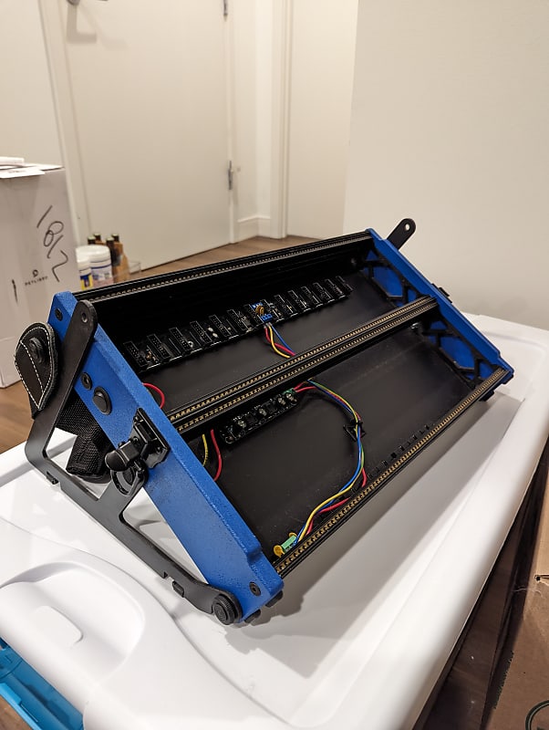 mdr.modular 88hp Custom Case [Powered, w/ sling, stand, 2 | Reverb