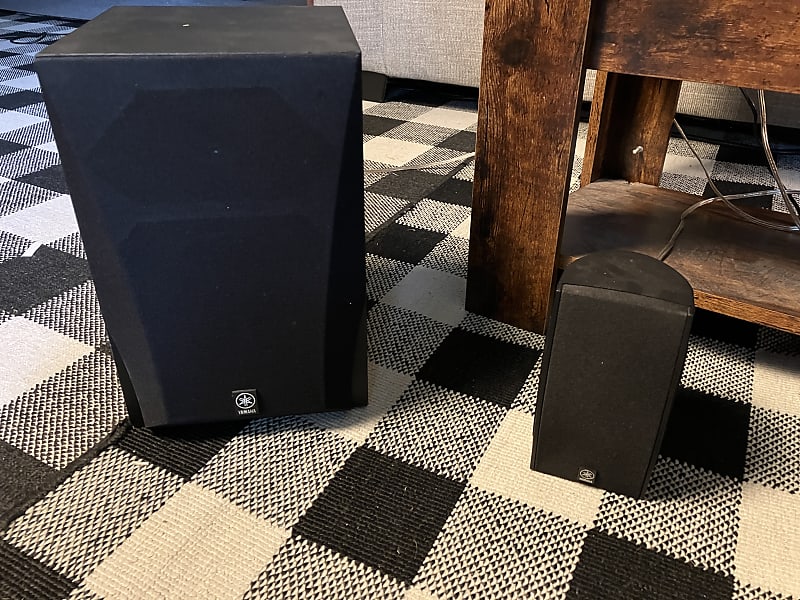 Yamaha NS-A528 w/ 2 NS-AP1405BLS satellite speakers - Black | Reverb