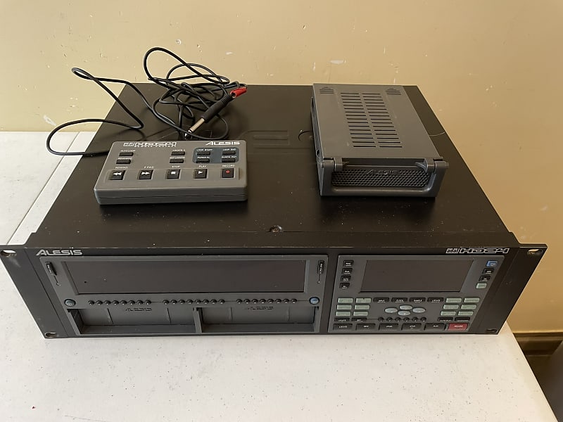 Alesis HD24 Rackmount 24-Track Hard Disk Audio | Reverb France