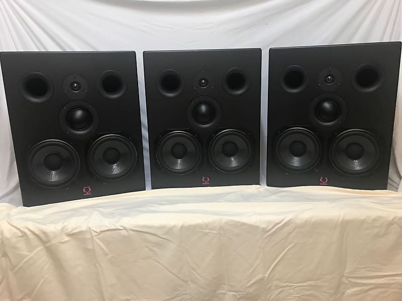 Quested VS3208b | Reverb