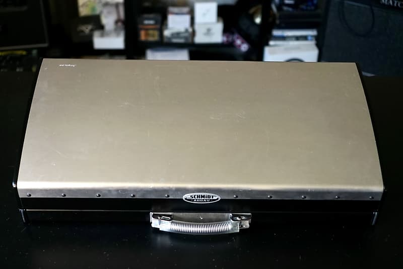 Schmidt Array SA750w Pedal Board w/ Silver Lid - Silver | Reverb