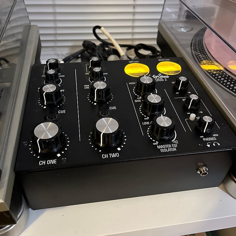 Mastersounds Radius 2 DJ Mixer Black | Reverb