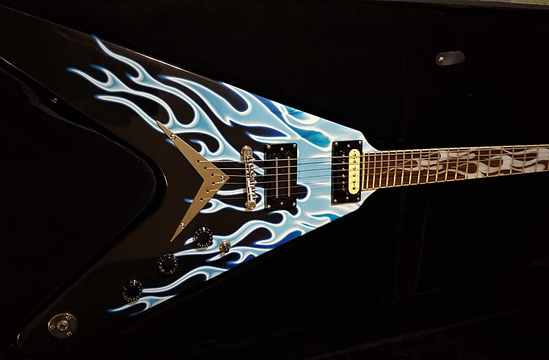 Dean Flying V Inferno 2007 Black with Blue Flames Mik | Reverb