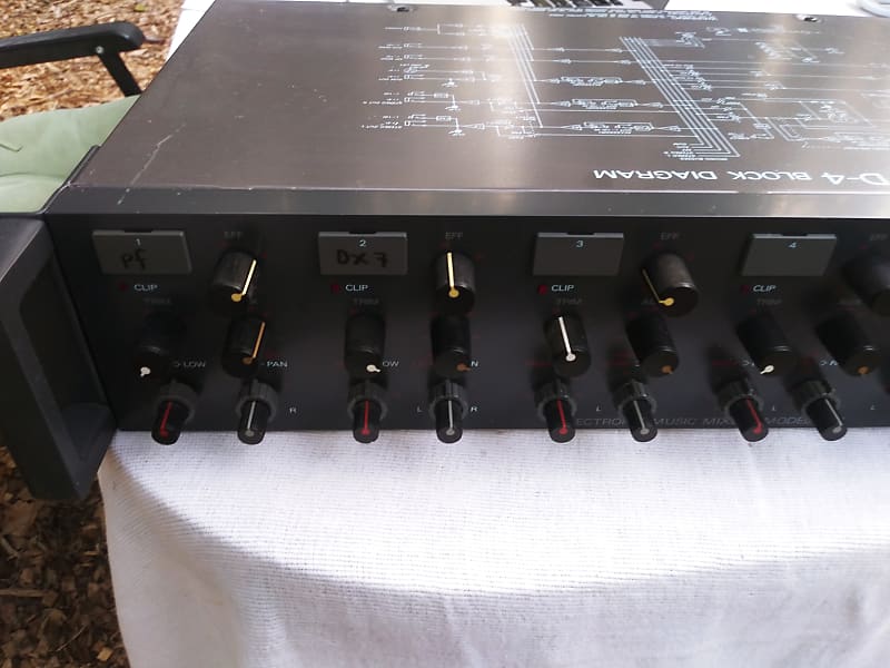 TOA D-4 4 Channel Electronic Music Mixer Preamplifier | Reverb
