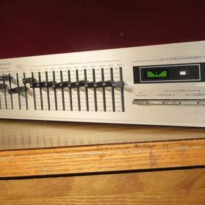 Realistic 31-2010 12 Band Stereo Frequency Equalizer - w Deck | Reverb