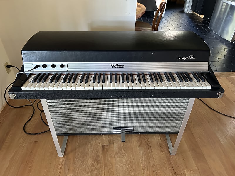 Fender Rhodes, 73 Suitcase Model FR7054 1972 - Black | Reverb