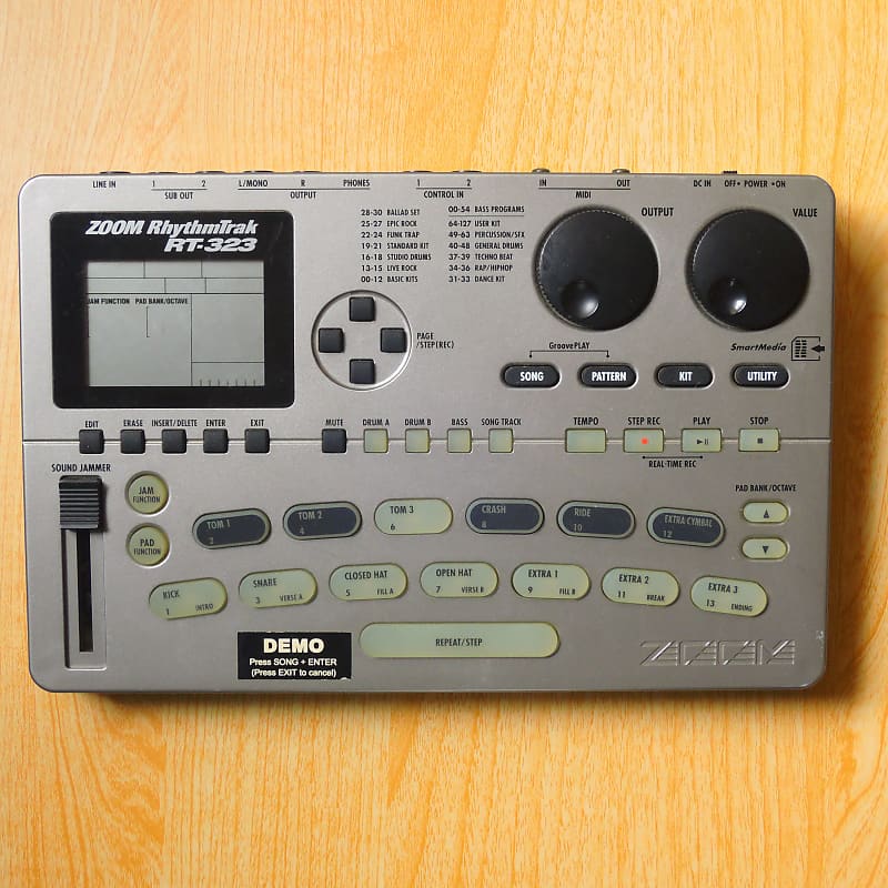 ZOOM RT-323 | Reverb