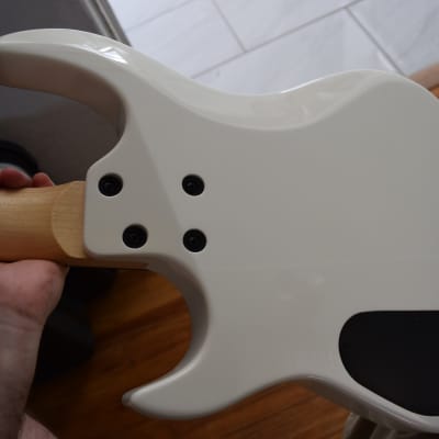 Kiesel Osiris , Headless 6 string, Nice and clean | Reverb