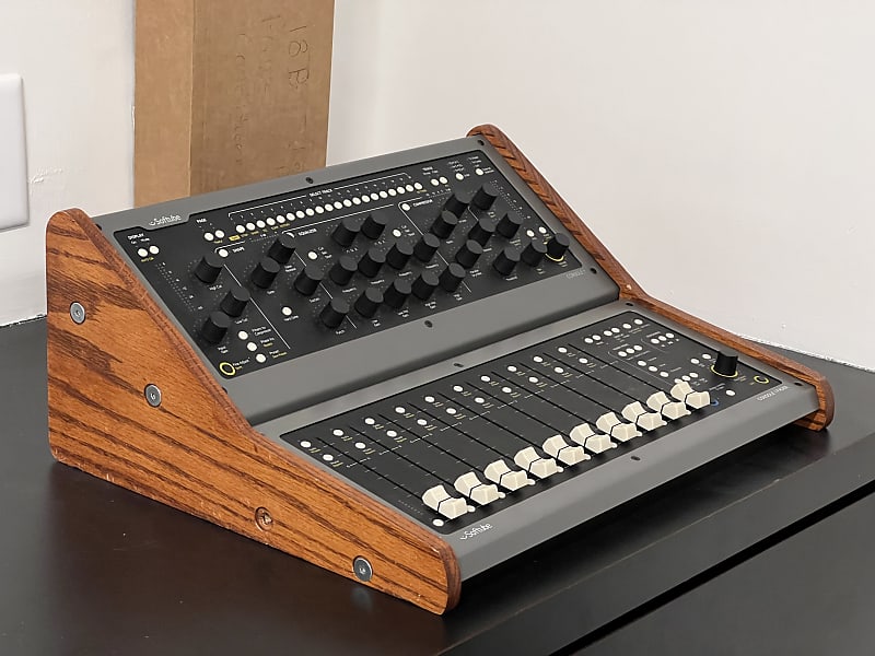 Softube Console 1 MKII Hardware / Software Mixer with Fader | Reverb