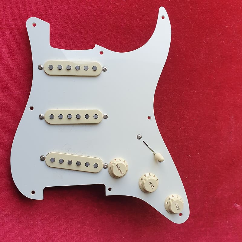 Fender Eric Johnson Stratocaster pickguard – fully loaded! | Reverb UK