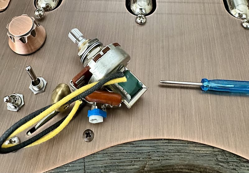 Mid-Scoop Modded-Out Tone Pot (250k) For Bass or Guitar | Reverb
