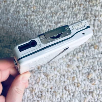 Sony WM-EX910 Walkman with Remote, Rare White ! Working ! | Reverb UK