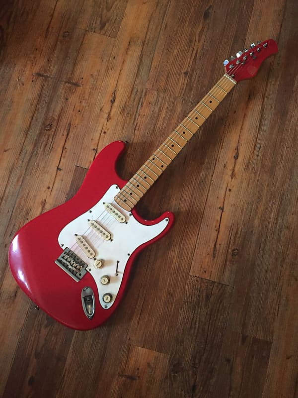 Hondo Strat 70s Dakota Red | Reverb UK