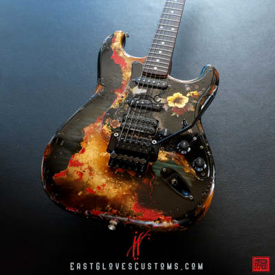 Fender Stratocaster Geisha Foto Flame/ Gold Leaf Relic Made | Reverb