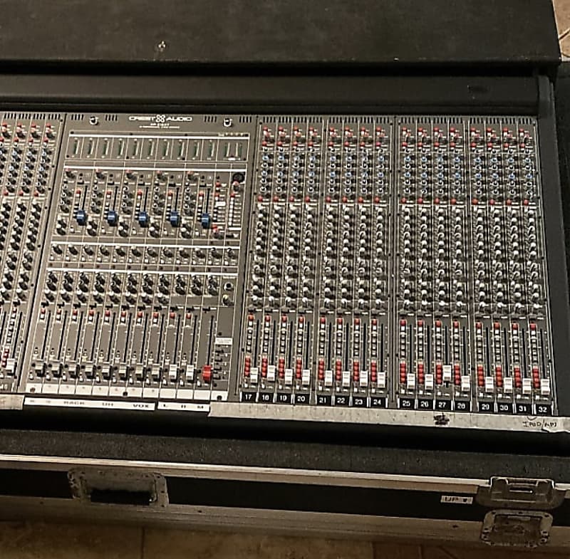 COMBO - Crest Audio HP-Eight 32ch Console Mixer with Snake | Reverb