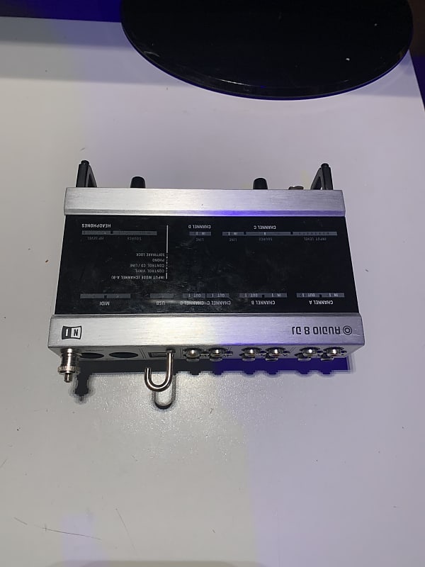 Native Instruments Audio 8 DJ | Reverb