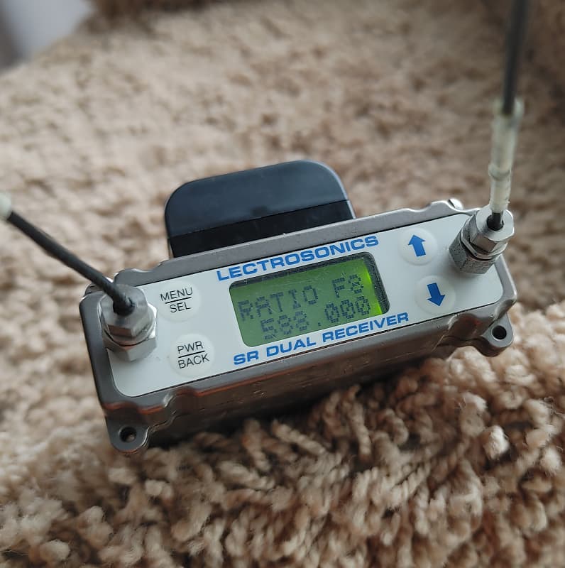 Lectrosonics SRB Dual Receiver Blk 22 with battery sled | Reverb