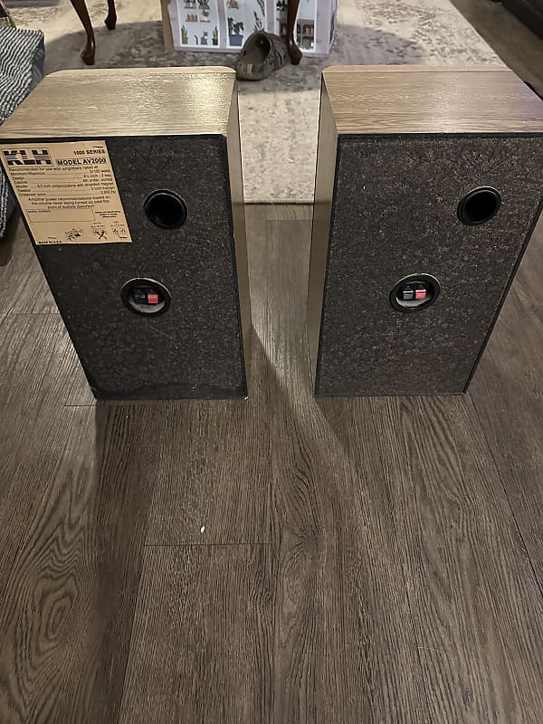 KLH Model AV-2000 Bookshelf Speakers | Reverb