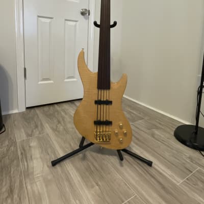 Guild Pilot Pro 5 Fretless 1995 - Natural | Reverb