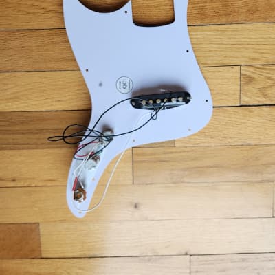 Squier Bronco Bass Loaded Pickguard 2023 | Reverb