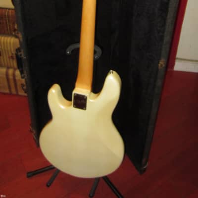 Vintage Original 1984 Robin Freedom Bass Double Pickup Pearl | Reverb