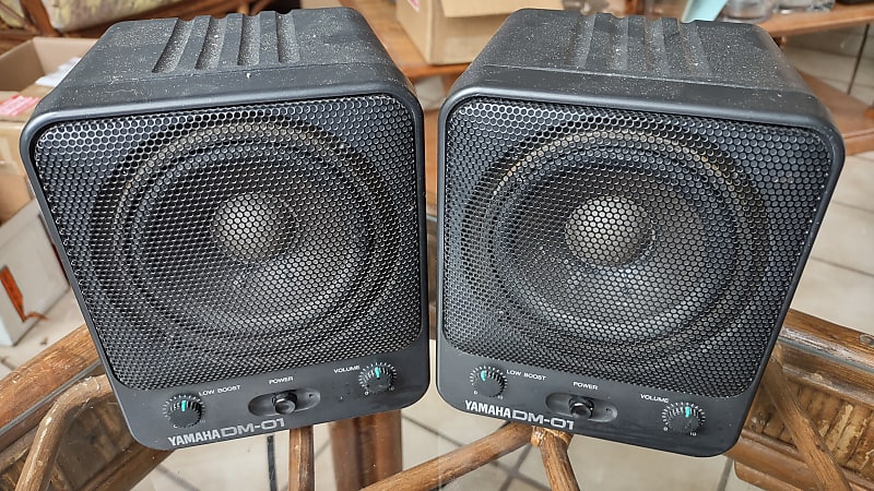 Yamaha DM-01 Powered Speakers 40W 1990 - Black | Reverb