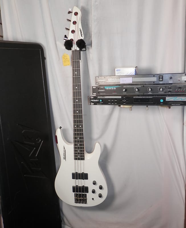 Peavey MIDIBass Midi Bass white with case and rack modules | Reverb