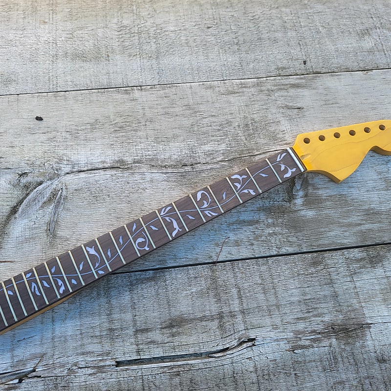 Canadian maple vintage tint Tree of life inlays rosewood | Reverb UK