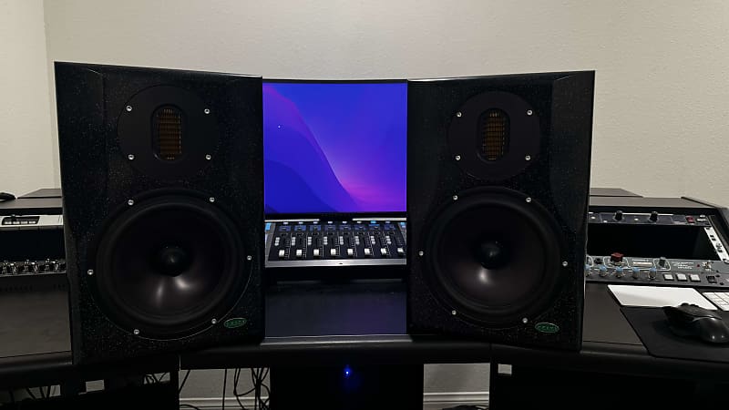 Unity Audio Super Rock Hi-FI 2-way active Studio Monitors | Reverb