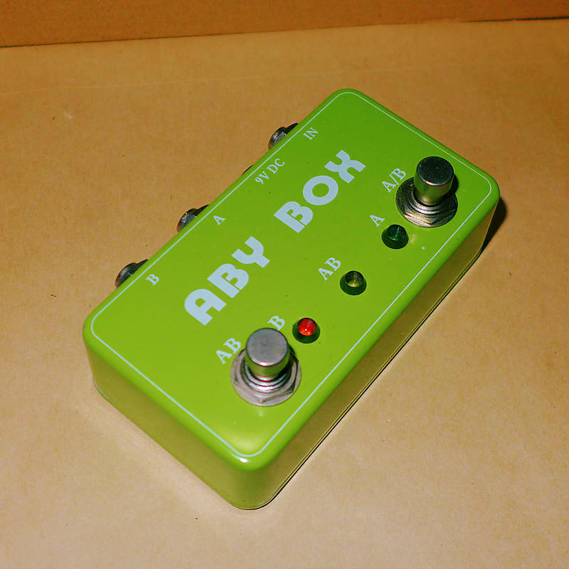 ABY BOX with Switchcraft Jack and silver audio cable 2022 | Reverb UK