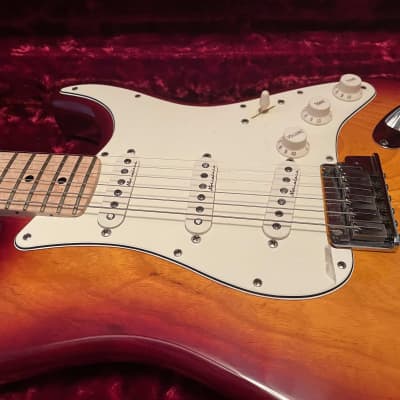 Fender Custom Shop RB Classic Stratocaster 2000 - Cherry | Reverb