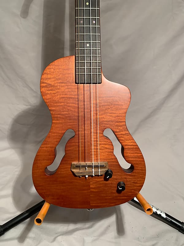 Eleuke MP3 Solidbody Electric Baritone Ukulele (used) | Reverb