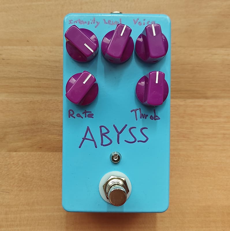 PedalPCB Vibe Machine Clone - Light blue | Reverb