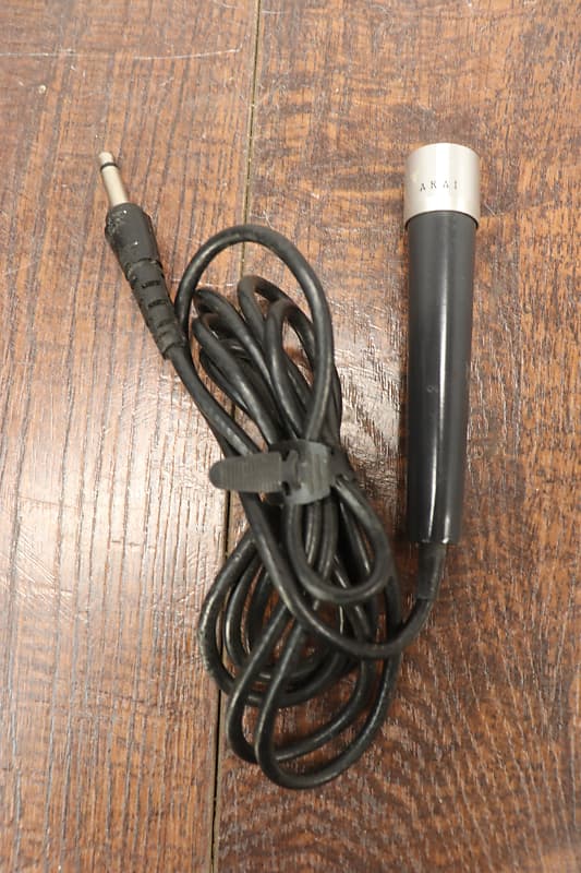 Akai ADM-8 Dynamic Microphone | Reverb