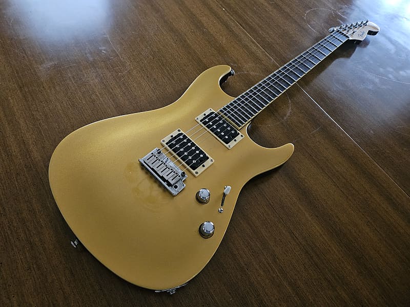 Fender Showmaster HH 2003 - Gold Top Special Edition | Reverb