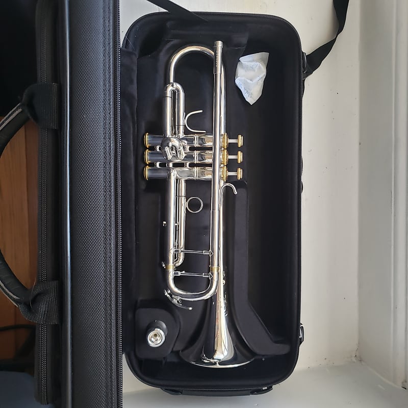 Andreas Eastman ETR520G intermediate Bb Trumpet W/ backpack | Reverb
