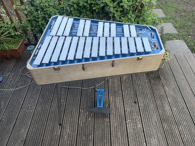 Galanti Vibraphonette 1950s suitcase / portable vibraphone | Reverb UK