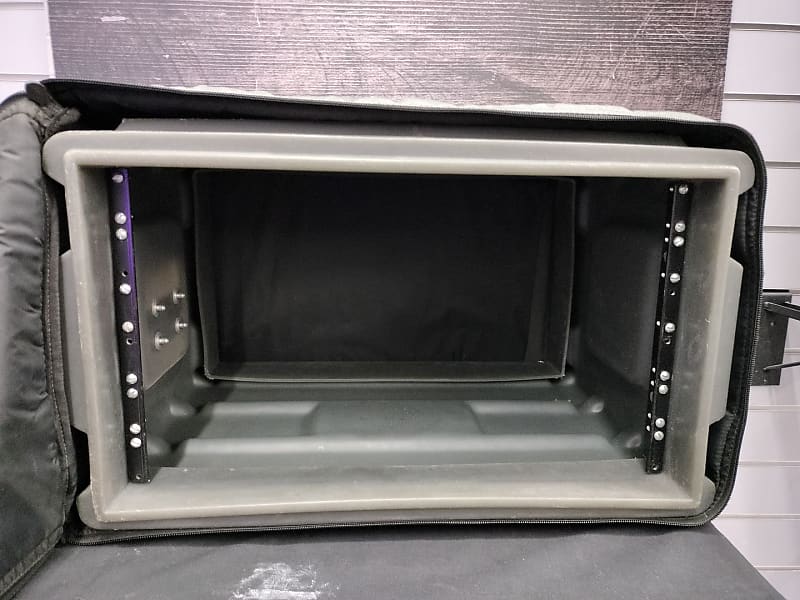 Gibson 8 SPACE RACK Rack Case (San Antonio, TX) | Reverb