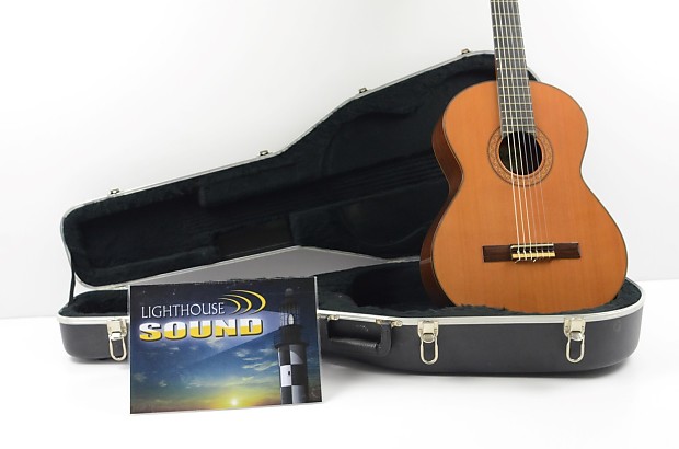 2001 Jose Ramirez R1 Classical Guitar w/ Case | Reverb