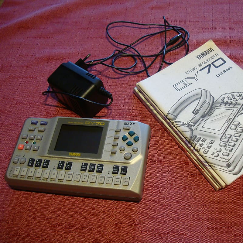 Yamaha QY70 Sequencer / General MIDI sound module | Reverb Canada