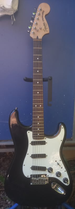 Squier Deluxe Hot Rails Stratocaster | Reverb Australia