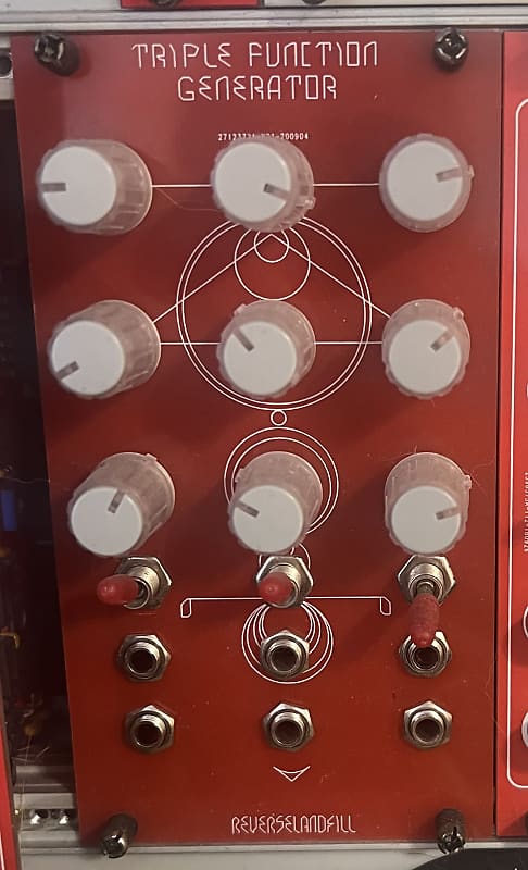 Reverse LandFill Triple Function Generator Video Synth | Reverb UK