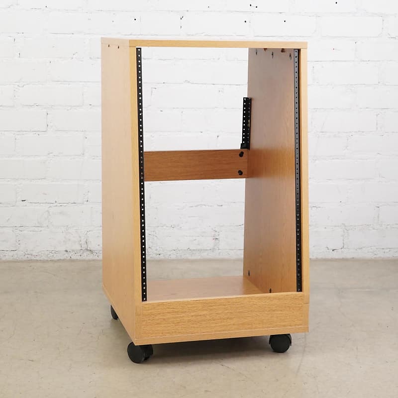 Middle Atlantic OSR16 16U 16-Space Oak Laminate Slant Studio | Reverb