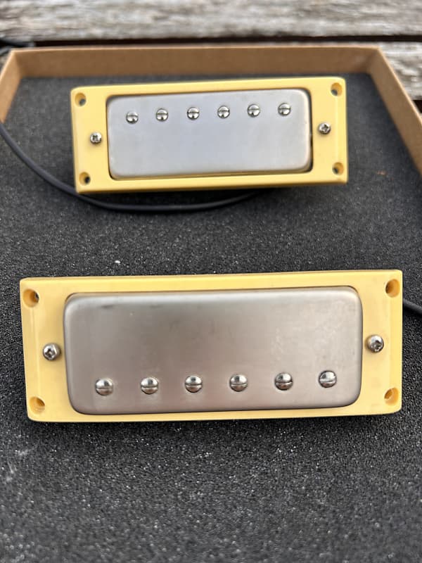 Unbranded Mini Humbuckers with surrounds | Reverb