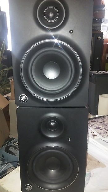 2 Mackie MR5 MK2 powered studio monitors (pair) 2011 Black / | Reverb