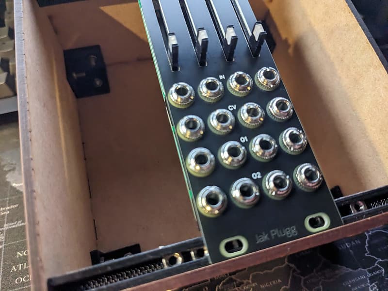 Jak Plugg Twiigs (2 x Mutable Instruments Branches Clone in | Reverb