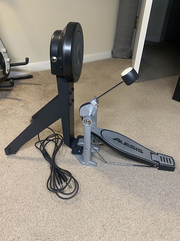 Alesis Kick Pad and kick Pedal | Reverb