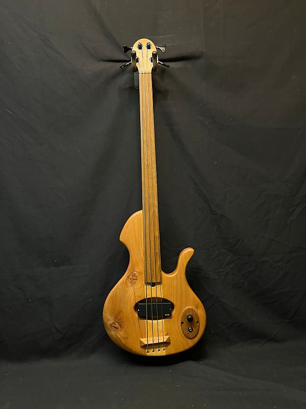 Birdsong Embrace Fretless Short-Scale Electric Bass Guitar | Reverb
