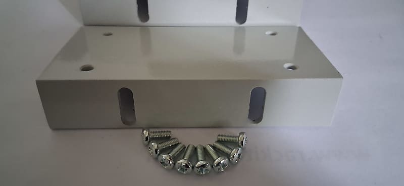 Rack ears to fit Akai 900 950 1000 1100 + screws Akai sampler | Reverb